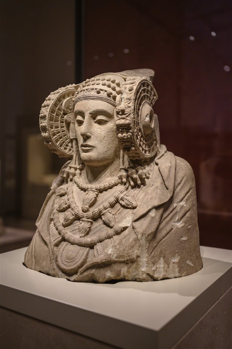 La Dama de Elche, la joya del arte ibero descubierta por casualidad ...