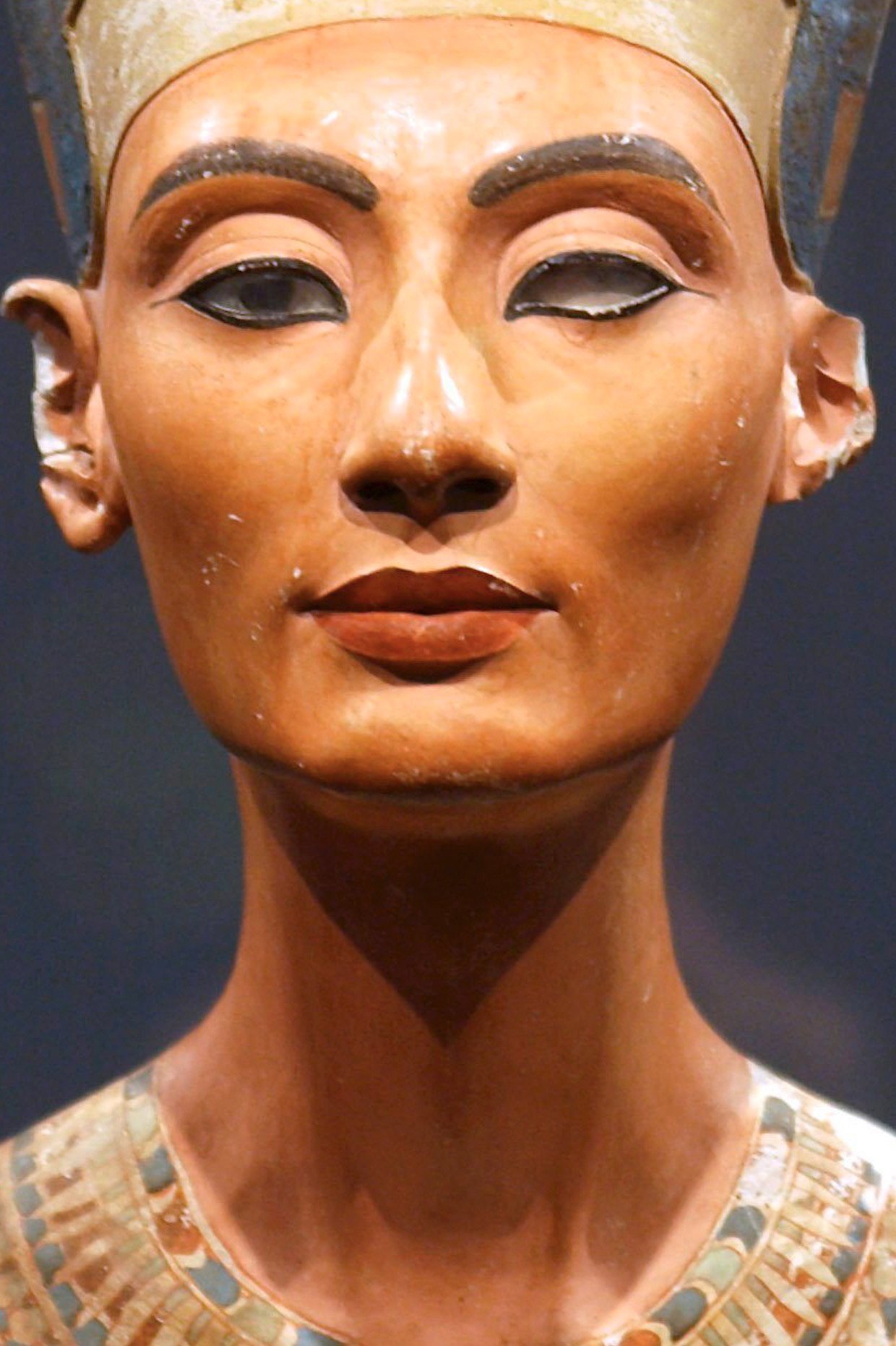 El busto de Nefertiti, la reina más bella de Egipto