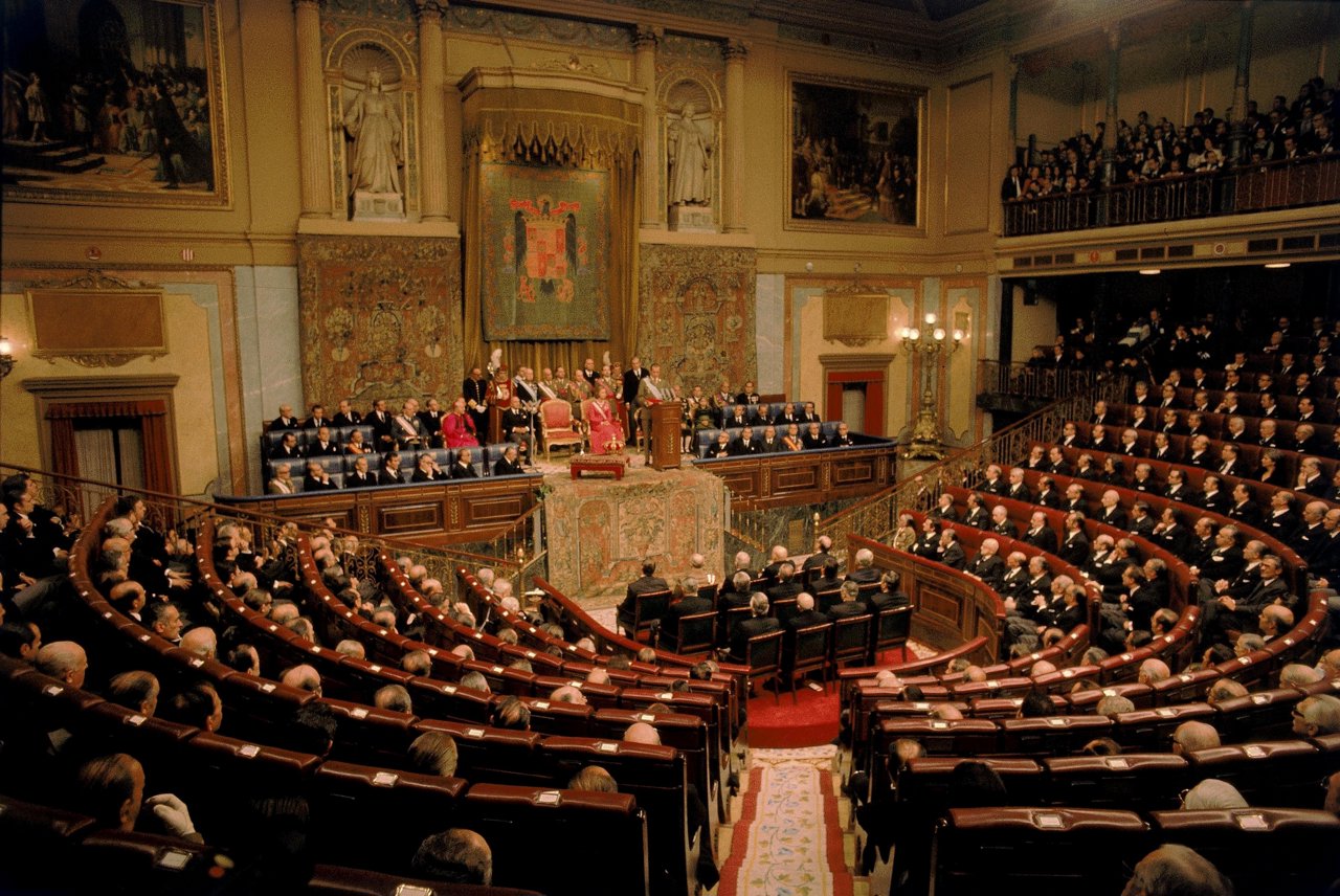 Lenguas oficiales en el Congreso: ¿cómo abordan otros países el ...