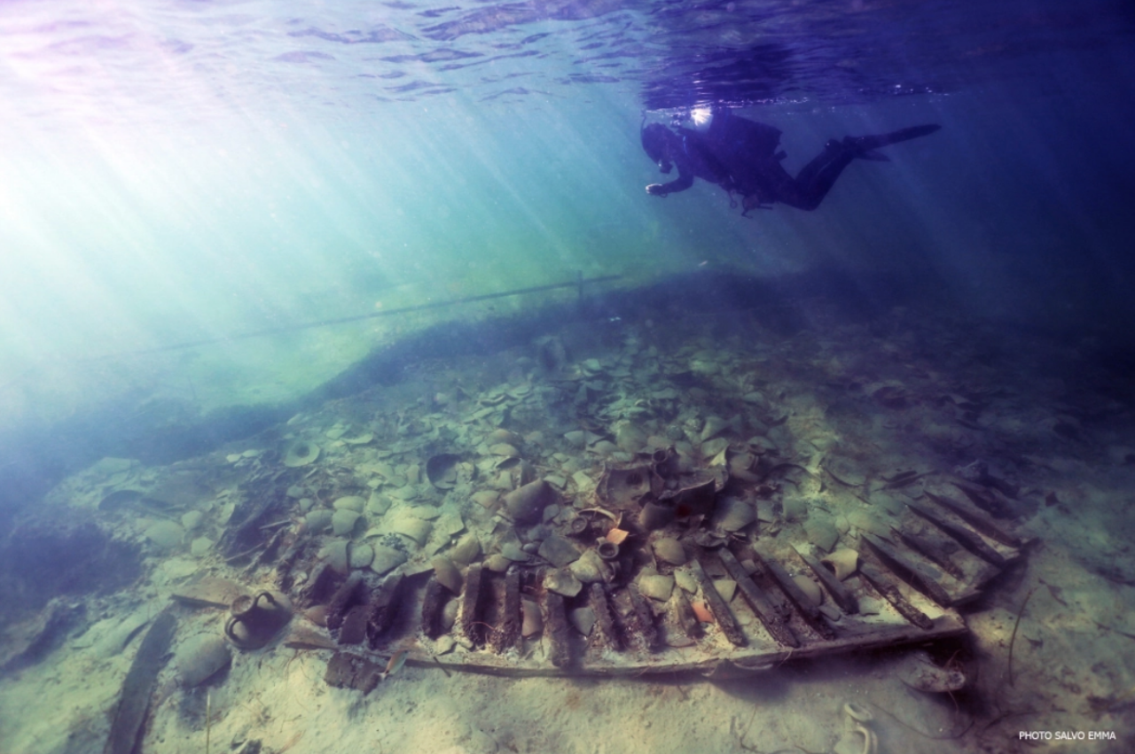 Recuperan los restos de un barco romano hundido hace casi dos mil años