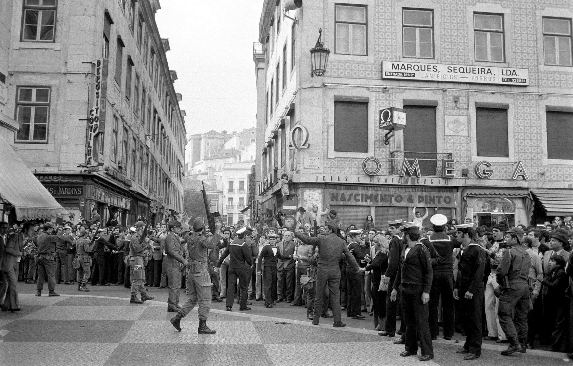 Revolución de los claveles, un país contra la dictadura y la corrupción