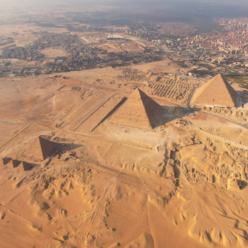 ¿Tirano y proxeneta? La leyenda negra de Keops en faraón de la Gran ...