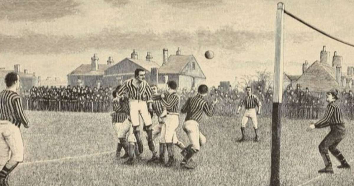 ¿Cuándo se disputó el primer partido de fútbol de la historia?