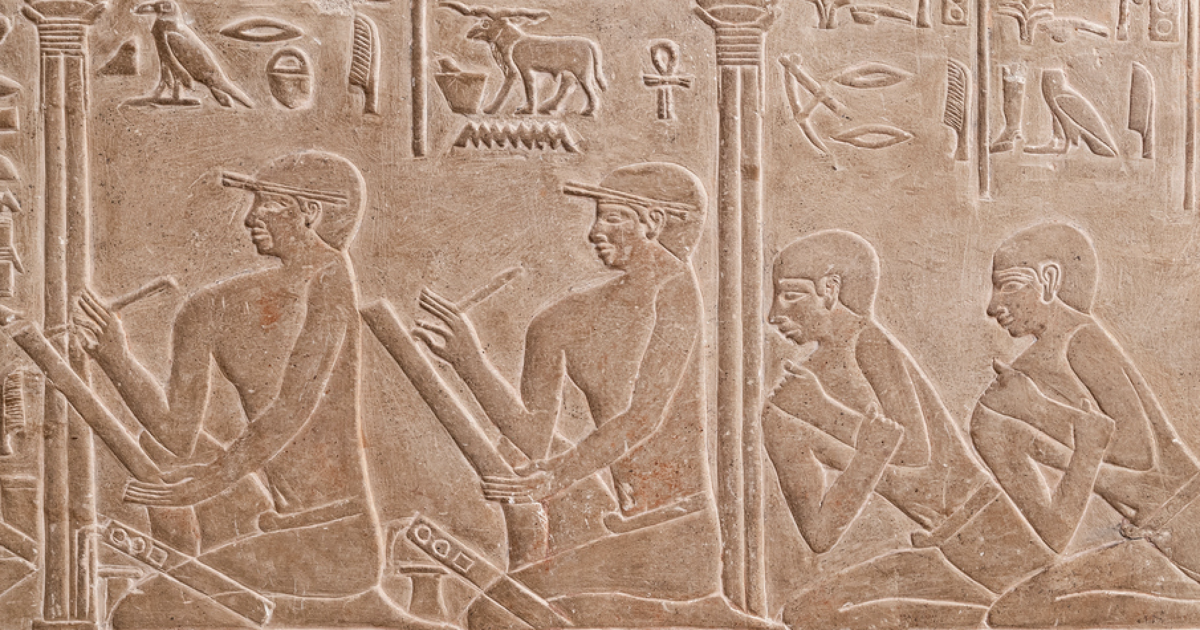 Los escribas egipcios sufrían dolorosas patologías debido a sus posturas