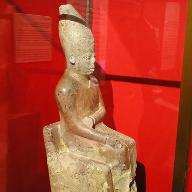 Las estatuas "vivas" de Rahotep y Nofret