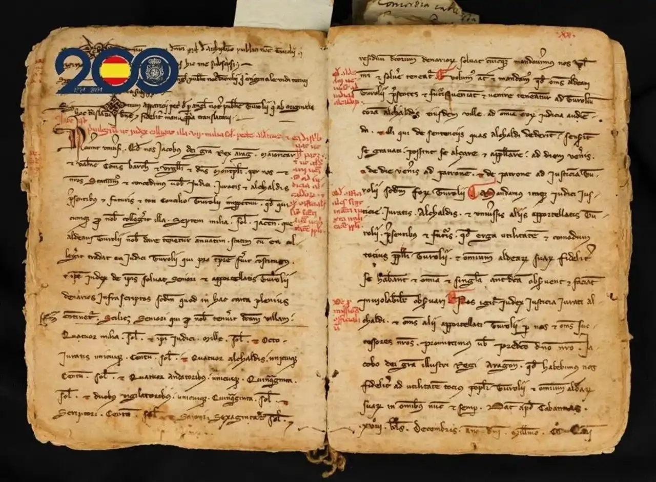 Descubren un códice del siglo XIV vinculado al rey Jaime II de Aragón y ...