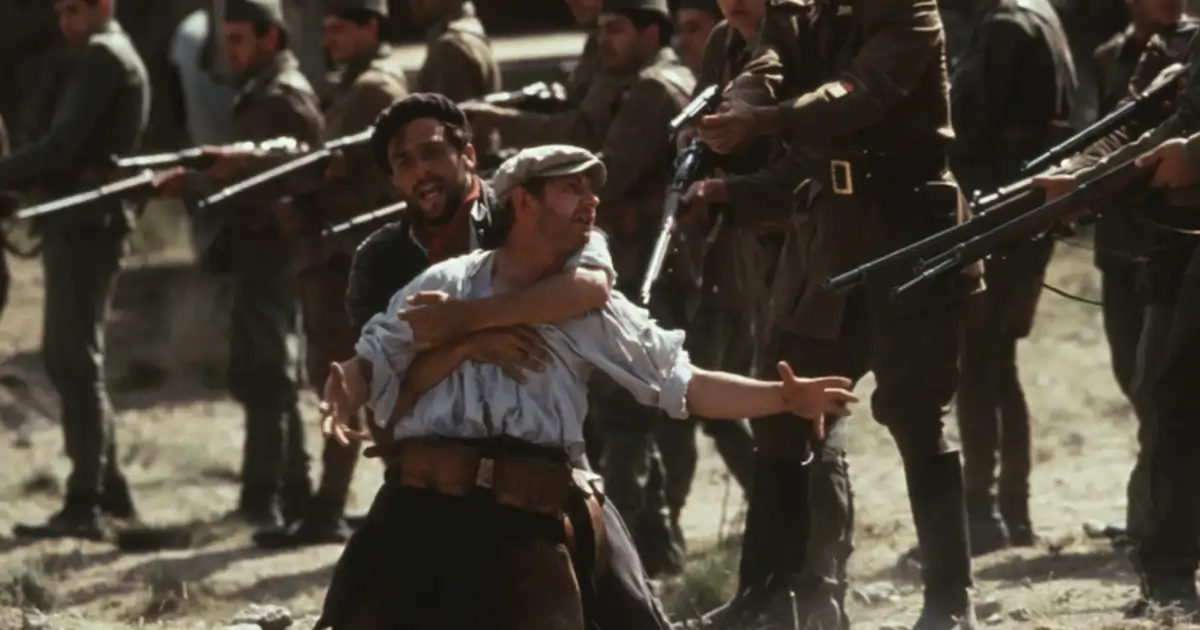 Cómo 'Tierra y libertad' altera algunos hechos reales de la Guerra Civil