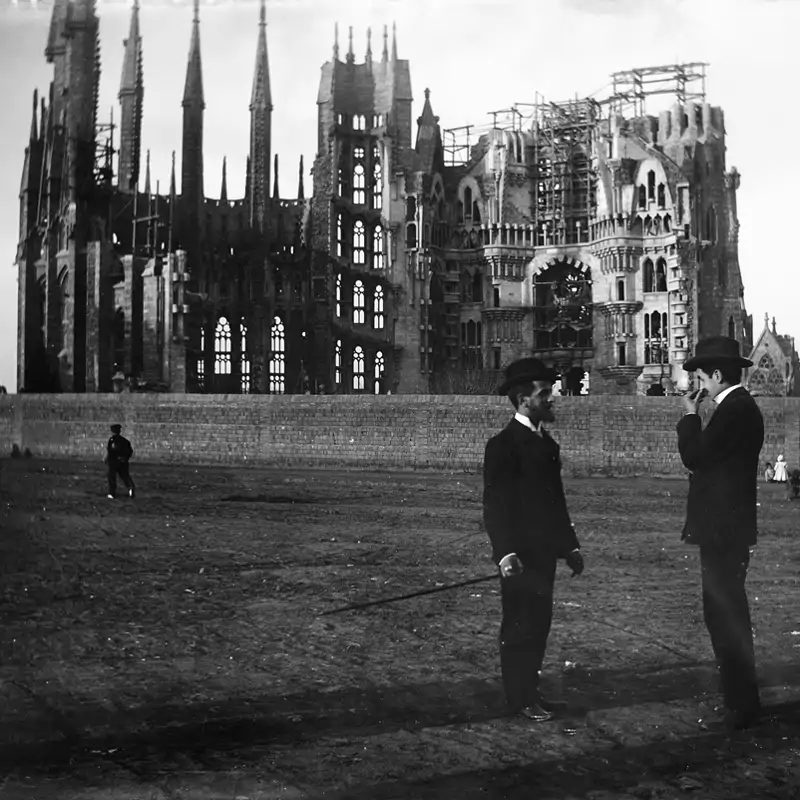 La Sagrada Familia crece siete metros: ya supera a la iglesia más alta ...